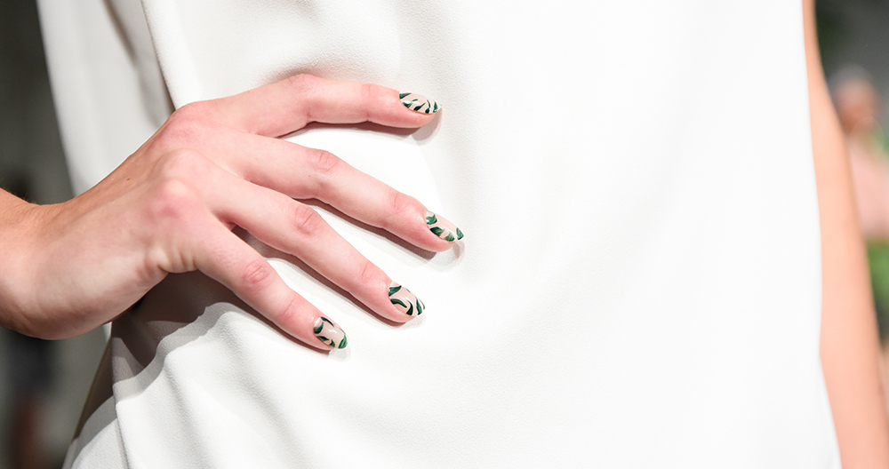 Gelish Vs Shellac? Here's 5 things you need to know - Treatwell